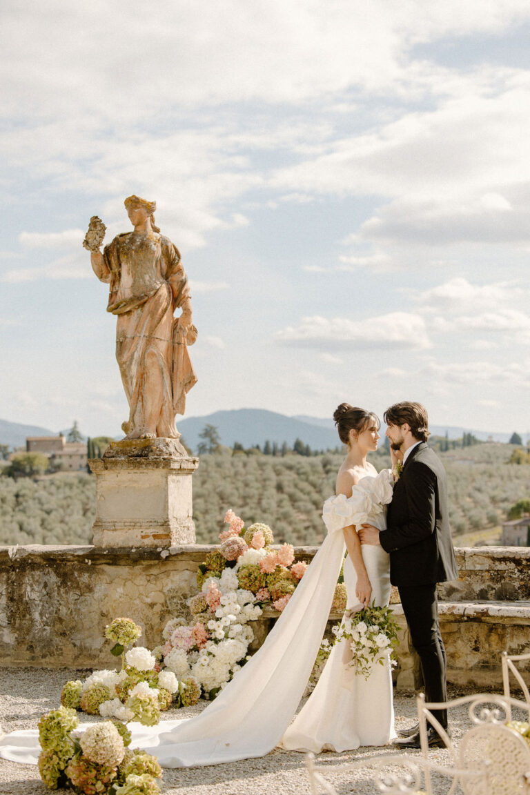 Tuscany Destination Wedding Photography: A Luxuriously Curated Wedding ...